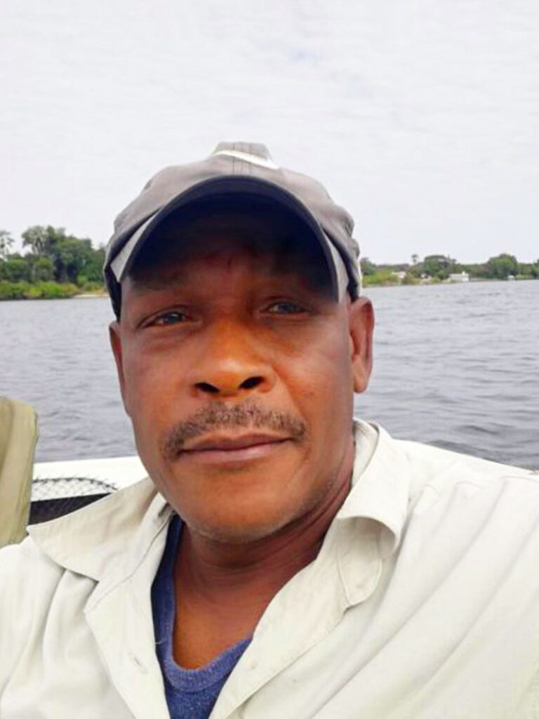 About - Dingani Tours